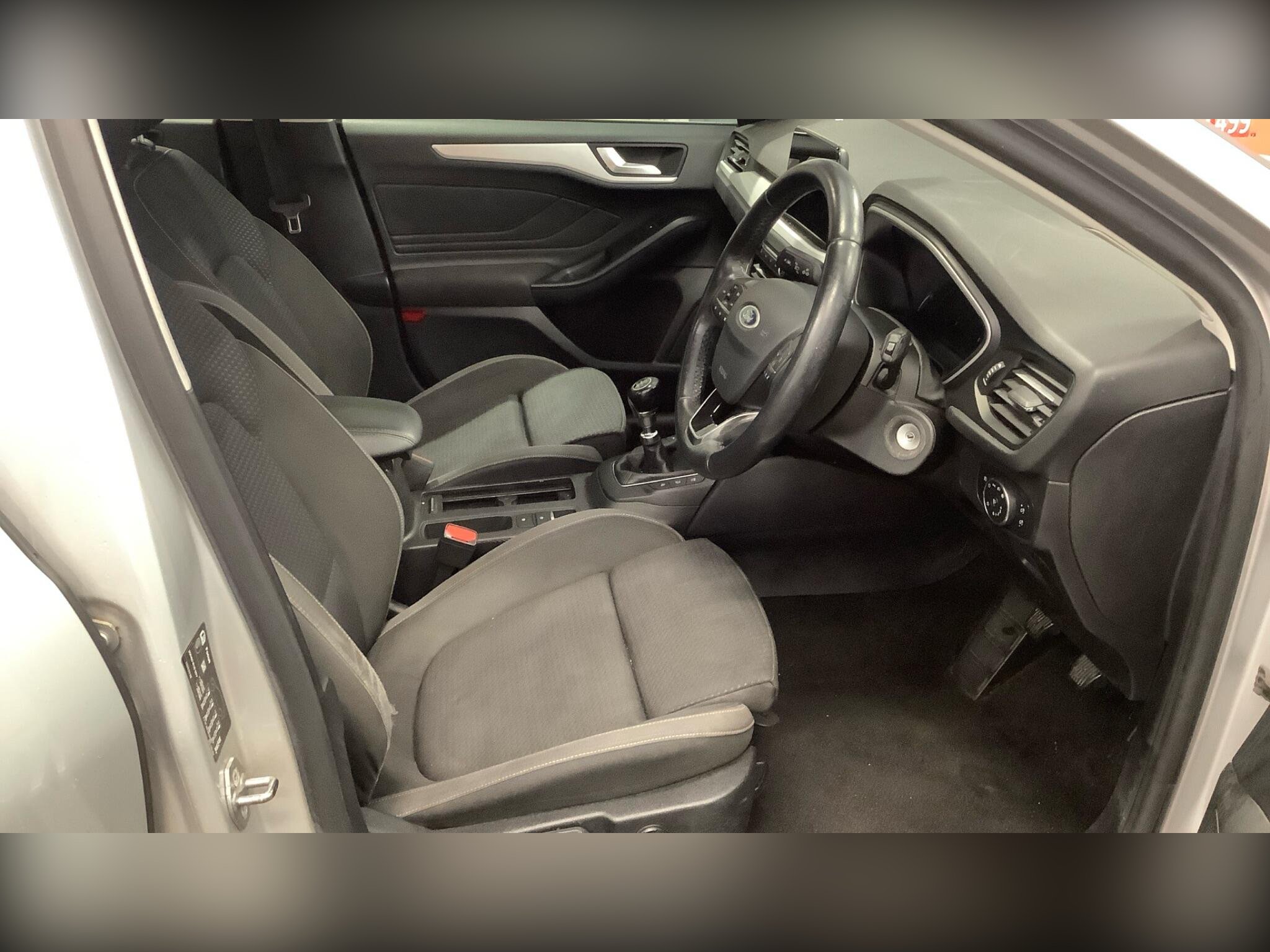 Used 2019 Ford Focus 1.0T EcoBoost Zetec Euro 6 (s/s) 5dr for sale in ...